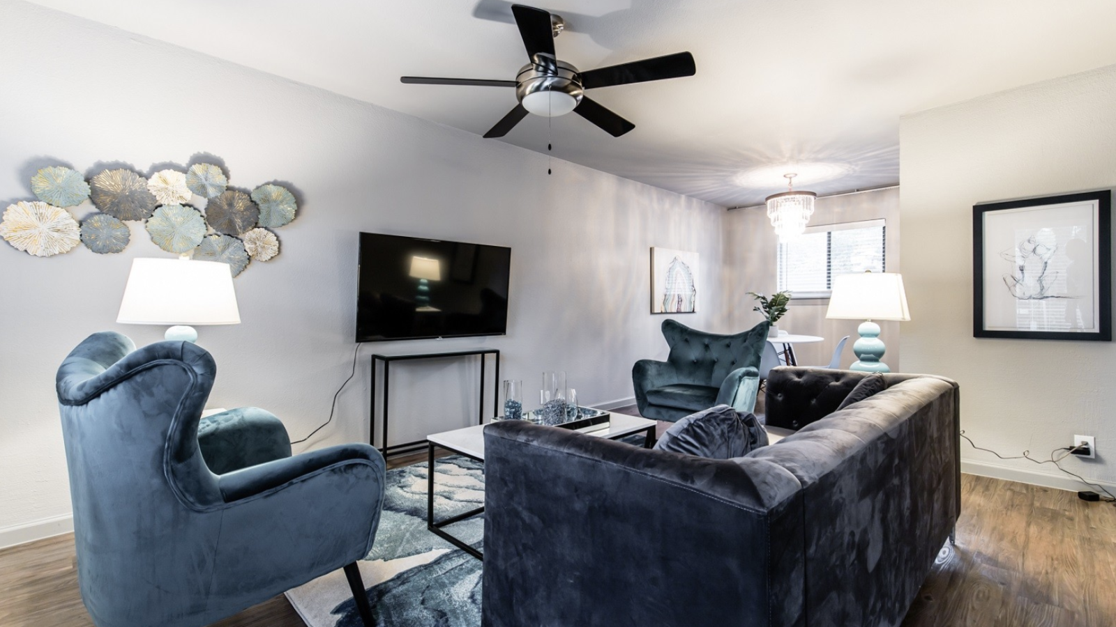 London | East Dallas Collection