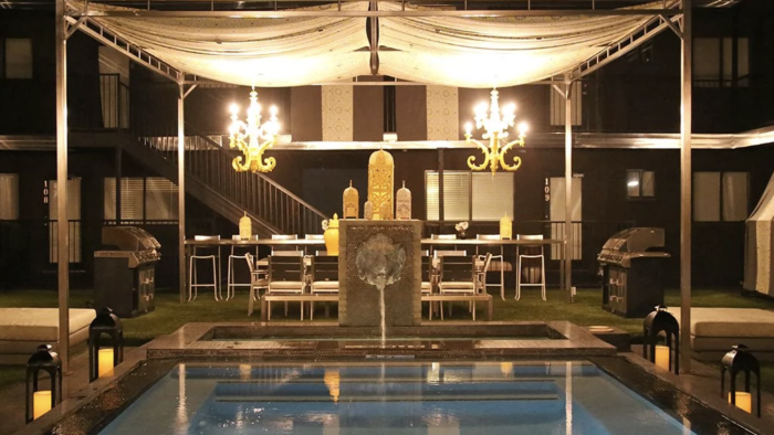 London | East Dallas Collection