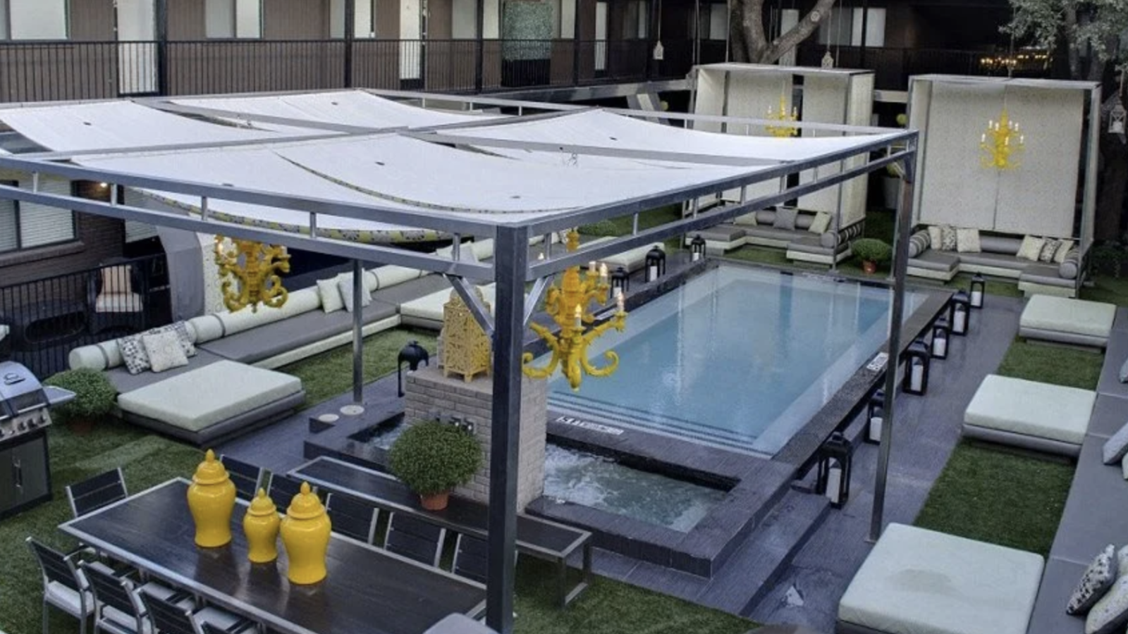 London | East Dallas Collection